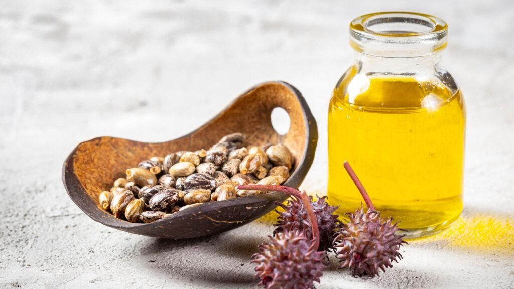 L'huile de ricin pour les cheveux : bienfaits et conseils d'usage